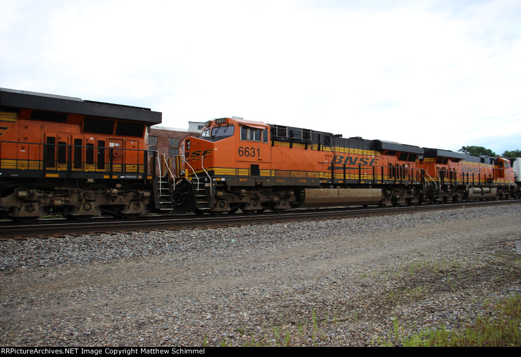BNSF 6631